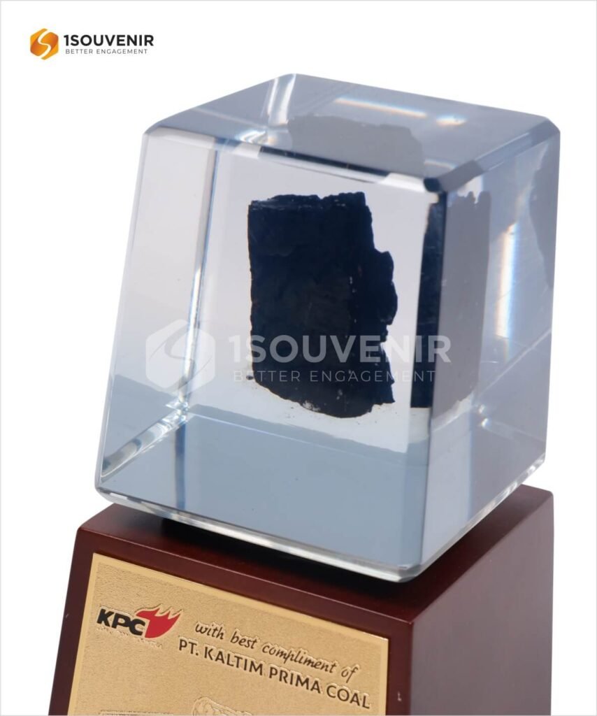 Plakat Resin KPC dengan Desain yang Unik